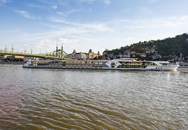 The Blue Danube River Cruise | Riviera Travel